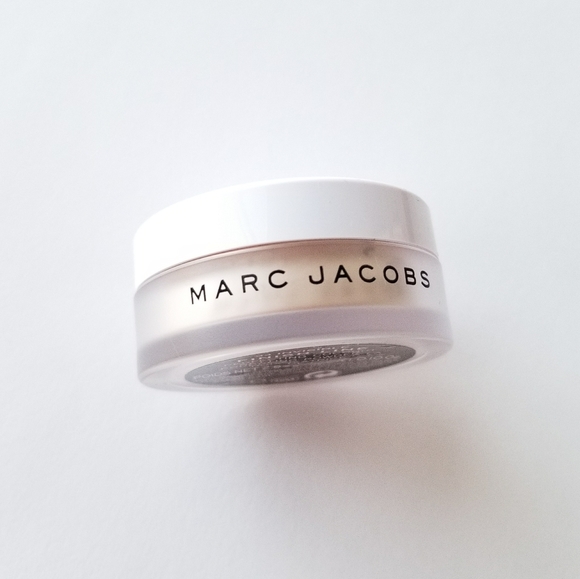 Marc Jacobs | Makeup | Marc Jacobs Finish Line Coconut Setting Powder ...